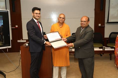 vinayak bandhu on linkedin kpmgindia grateful leadership iimb 74 comments