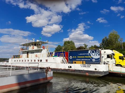 Интензивен трафик на границата с Румъния нормално преминаване през ГКПП Силистра и ферибота