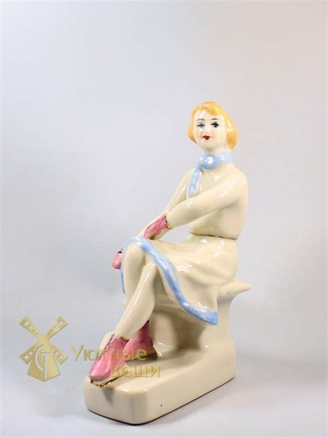 Фарфоровая статуэтка Девушка на Коньках Фигуристка в Санкт Петербурге цена 2800 руб