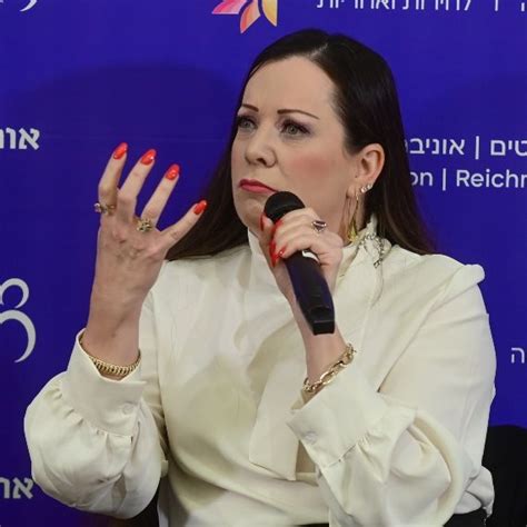 המאזין המראות מול ביתה של טלי גוטליב קרעו לי את הלב 103fm