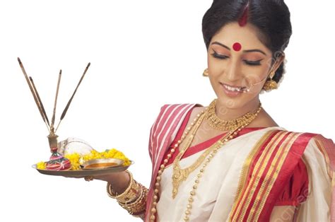 Wanita Bengali Dengan Puja Thali Foto Latar Belakang Dan Gambar Untuk
