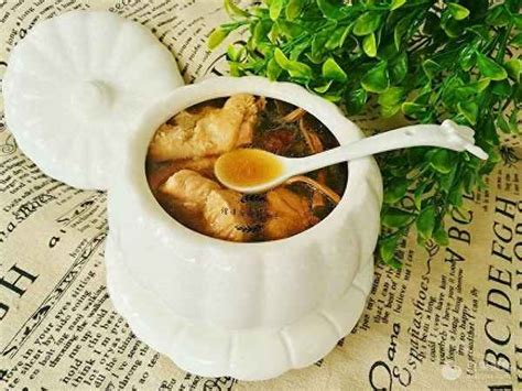 茶树菇煲鸡汤怎么做好吃 茶树菇煲鸡汤的做法窍门 美食资讯 华网