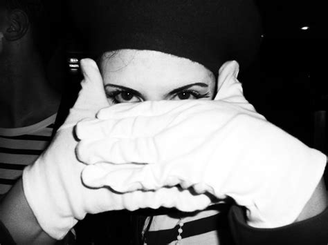 Difference Between Mime And Pantomime Difference Between Mime Vs