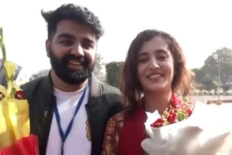 Love Across The Salt Desert Javeria Crosses Border To Marry Indias