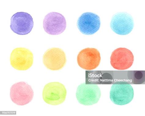 흰색 배경에 파란색 노란색 빨간색 녹색 보라색 주황색 수채화 0명에 대한 스톡 사진 및 기타 이미지 0명 그런지 이미지 기법 그림 그리기 Istock