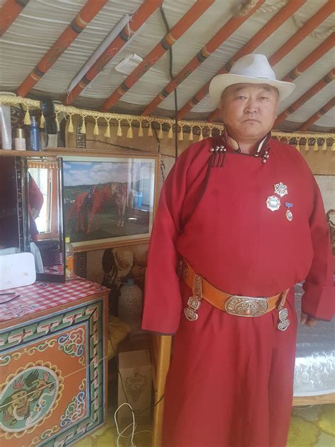 Б ГЭРЭЛТЦОЛМОН Тэмцэхгүй бол ард түмэн сэгсэрүүлж Facebook