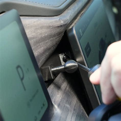 Instruction Guide Rivian R1t And R1s Dash Anchor Everyamp