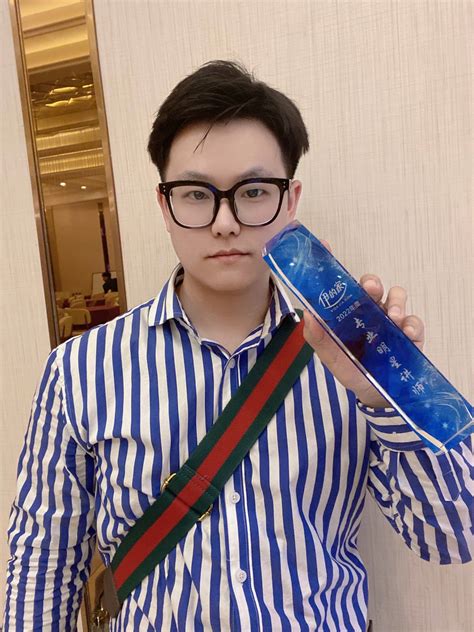 健康管理师李枫楠专访 立志欲坚不欲锐，成功在久不在速。美容专业女人