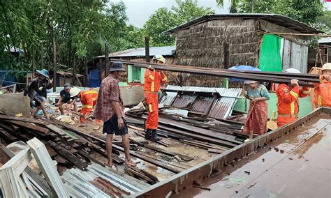 ဝါးခယ်မတွင် မြစ်ရေတိုက်စားမှုကြောင့် ကမ်းပါးပြိုကျပြီး နေအိမ် ၇ လုံး