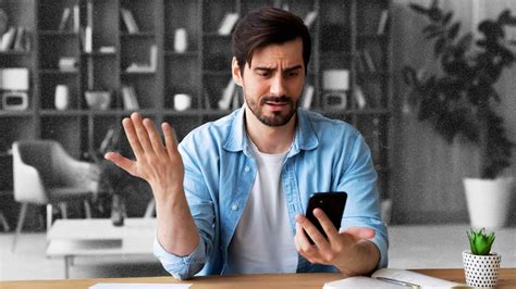 Boss Cuts Worker S Hours When He Refuses To Cancel Vacation Because His Pre Approved Time Off