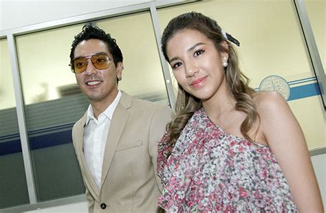 Photo Gallery ใบเตย ดีเจแมน นาทีนี้ สิ่งศักดิ์สิทธิ์เป็นที่พึ่ง ดีลการเมือง “กรณ์ สุวัจน์