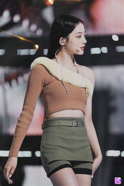 포토스케치 글로벌 차트 진입 완료 뉴진스newjeans 민지 1 Girly Outfits Stage