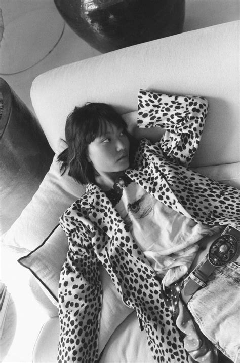 Come A Little Closer By Virginia Ronzoni Mia Le Journal