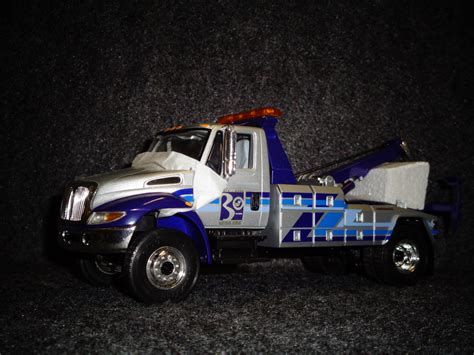 Jerr Dan 30th Anniversary International 4400 Jerr Dan Tow Truck Texaco Toys Plus