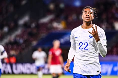 Michael Olise Prolonge à Crystal Palace Angleterre Crystal Palace