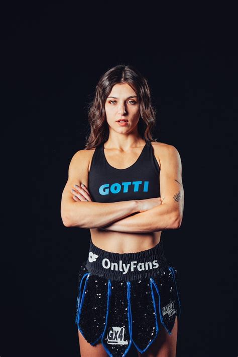 Exclusive Leah Gotti Unimpressed With Amber Fields Weak Punches Is She Joking