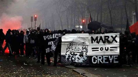 Очередные погромы во Франции — Коминформ