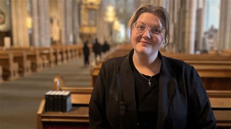 Alice är Hjärnan Bakom Biskopens Succévideo ”very Demure” P4 Uppland