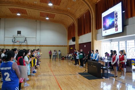 Үй Цай сургуулийн I V ангиудын эцэг эхчүүдийн дунд “Сагсан бөмбөг” ийн тэмцээнийг зохион