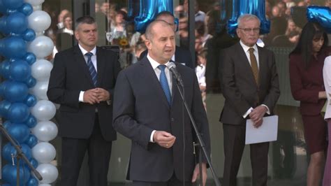 Видео Президентът откри новата учебна година От училището зависи децата да са достойни