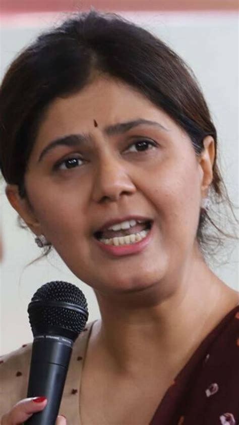 बीडमध्ये बजरंगाची कमाल Pankaja Munde Bjp Defeat From Beed Lok