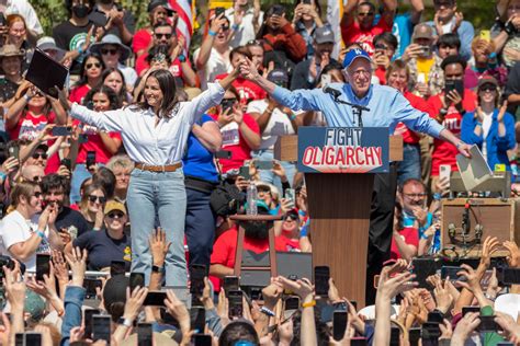 Bernie Sanders And Aoc Draw Massive Crowds In Red States