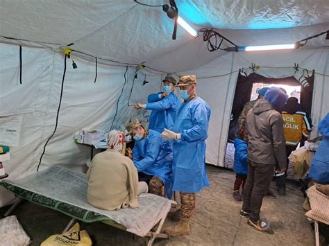 Туркийн Хатай мужид дэлгэсэн хээрийн эмнэлэгт Монгол эмч нар мэс