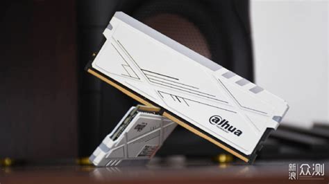 大华C600系列DDR4内存条三星颗粒灯效加持 原创 新浪众测