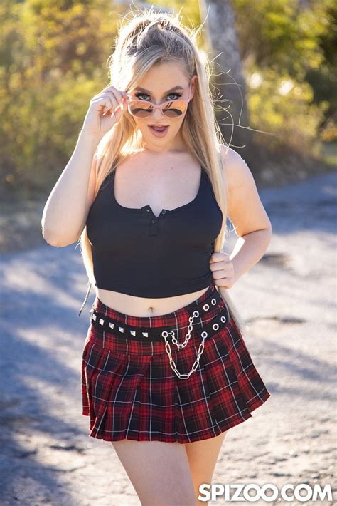 Blake Blossom Biographies Galleries Wallpapers Photos And Pictures