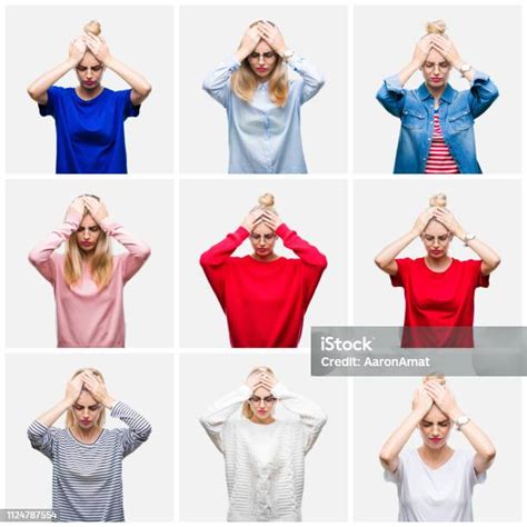 흰색 고립 된 배경 위에 젊은 아름 다운 금발 여자의 콜라주 두통 필사적으로 고통을 고통 및 편두통 때문에 스트레스 머리에 손을 걱정하는에 대한 스톡 사진 및 기타 이미지