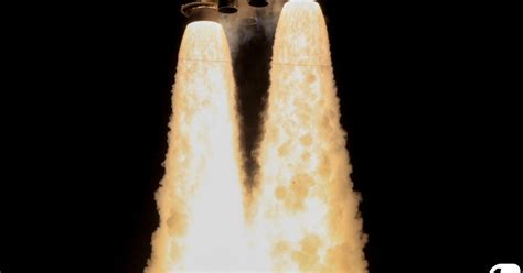 우주선 오리온 싣고 발사되는 아르테미스Ⅰ