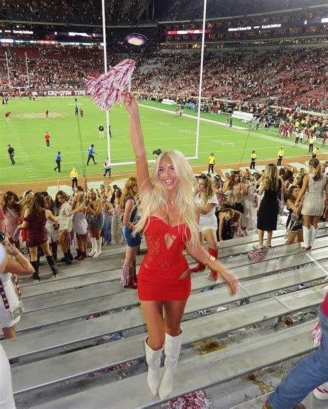 Pin By Ash On It Girl College Gameday Outfits Short Skirt Babes