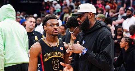 ‘르브론 아들 브로니 제임스 La 레이커스행…사상 첫 부자 한 팀