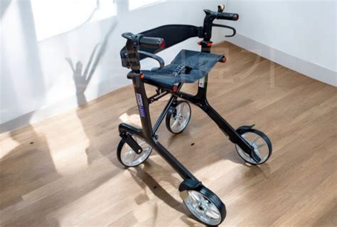 복지용구 성인용보행기 65kg 초경량 카본 로얄 파인더 살펴보기 봄봄의료기 네이버 블로그