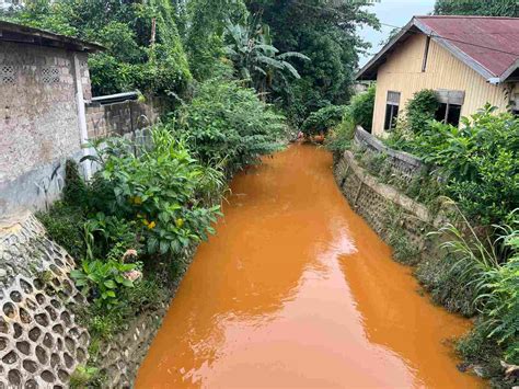 Bekesah Breaking News Sungai Di Jalan Pattimura Bontang Berubah Warna