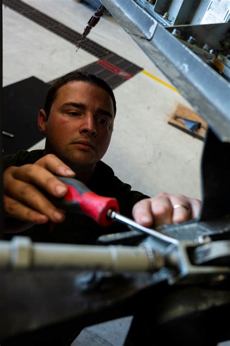 Dvids Images Vfc 12 Maintenance [image 1 Of 6]