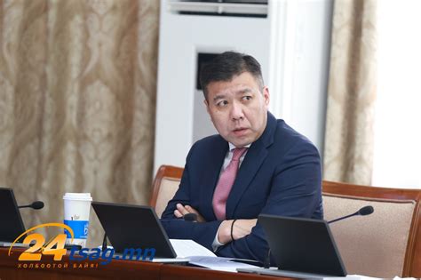 Эхлээд Н Энхбаяр энэ удаа Б Энхбаяр “Чайна Энержи” тэй хийсэн алдагдалтай гэрээгээр ШҮГЭЛ ҮЛЭЭВ