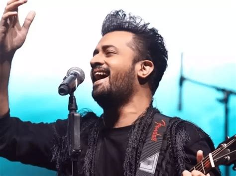 Watch Atif Aslam Pays Tribute To This Legendary Indian Singer In Abu Dhabi