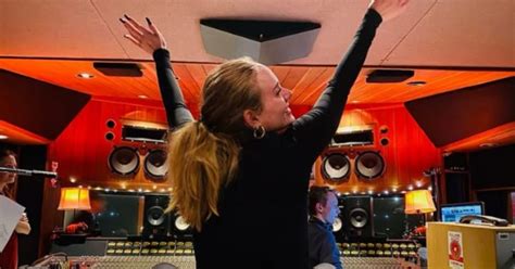 Polícia Do Rj Investiga Se Adele Teve Assinatura Falsificada • Dol