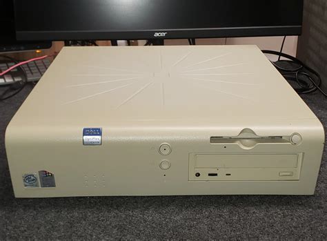 Dell Optiplex Gx110 Desktop Pc Pentium Iii 667mhz Winows 2000 128mb