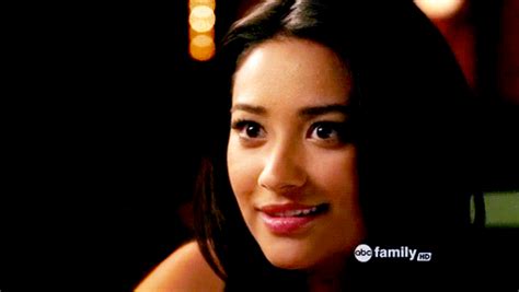 Emily Field Gifs Wifflegif