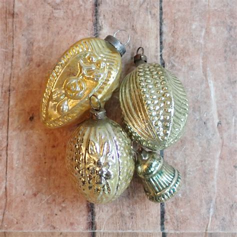 Antique Vintage Glass Christmas Ornament Set Of 4 Cream Silver White