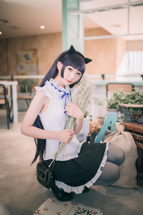 稚嫩少女cos Play，甜美萝莉女仆装 每日头条