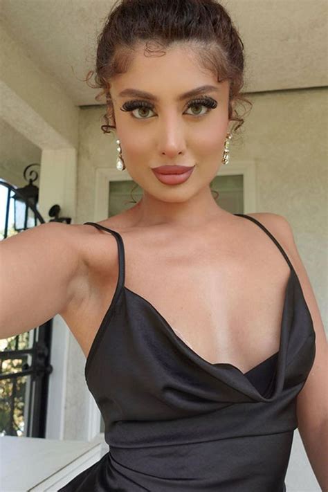 Marina Maya Biography Pictures Dob Social Accounts And More