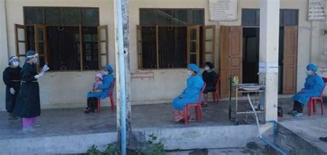 ပေါက်ခေါင်းမြို့နယ် ပြည်သူ့ဆေးရုံတွင် တက်ရောက်ကုသနေသော ကိုဗစ် ၁၉ အတည်ပြုလူနာ ၅ ဦး ကျန်းမာရေး