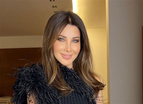 فيديو لقاء نانسي عجرم وجورجينا رودريغز ونظرات رونالدو في كواليس حفل