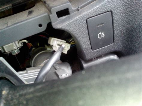 чистка контактов антенны иммобилайзера — Hyundai Getz, 1,1 л, 2008 года ...