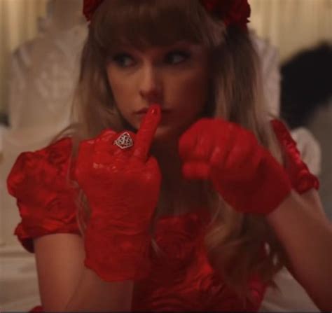 Pin By Candela Ortega On Taylor Swift Taylor Swift Red Taylor Swift Music Taylor Swift