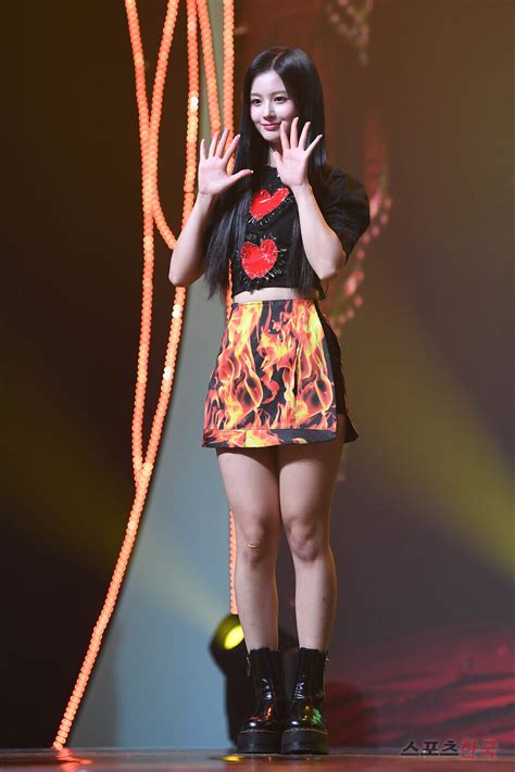 엔믹스 설윤 작디 작은 얼굴