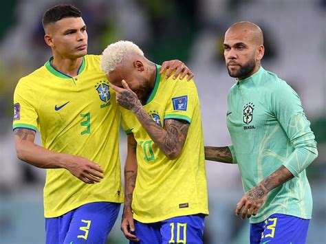 Neymar Breaks Down Crying After Brazils Devastating World Cup Loss